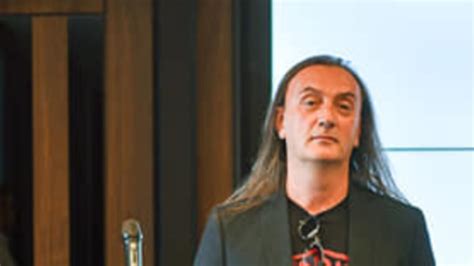 Бени Шаќири стана директор на МКЦ