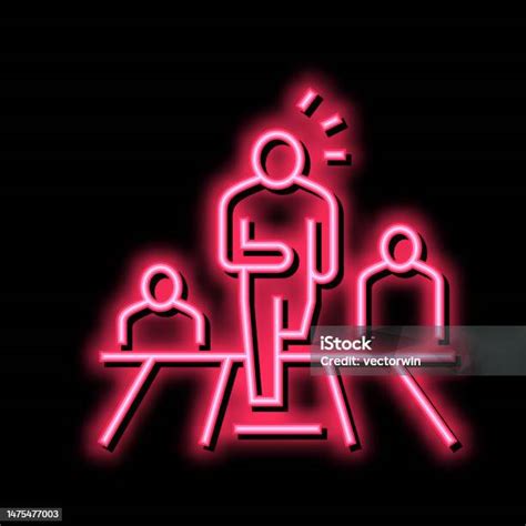 네온 글로우 아이콘 그림을 실행하는 첫 번째 리더 T 셔츠에 대한 스톡 벡터 아트 및 기타 이미지 T 셔츠 겨울 달리기