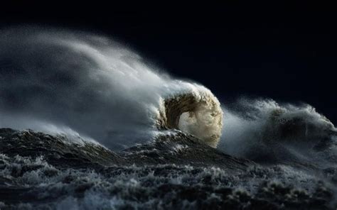 شکل عجیب این امواج شما را شگفت‌زده می‌کند کجارو