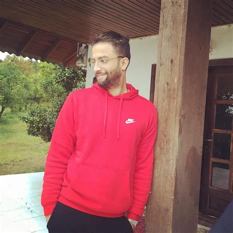 بیوگرافی بنیامین بهادری؛ خواننده محبوب و پر طرفدار ایرانی ستاره