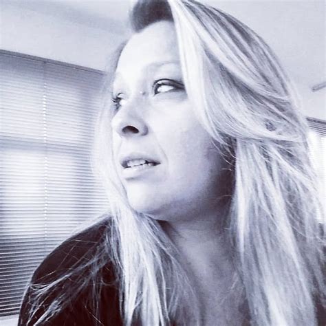 Sandra Biagi Sandra Biagi • Threads Say More