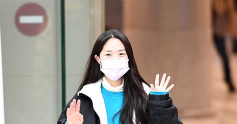김혜윤 긴생머리 휘날리며~ 포토엔hd