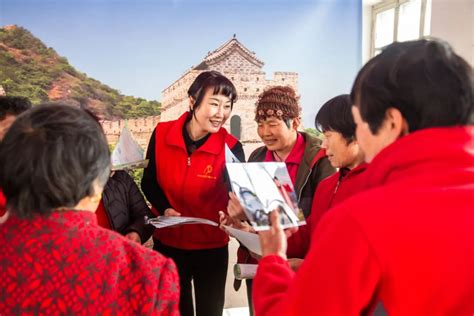 火炬高技术产业开发区 基层播报 【“两城”创建】初村镇：高新区“微笑流动照相馆”首站走进莱山村