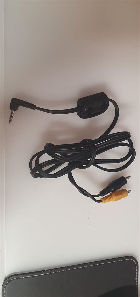 Can Anybody Help Me Identifying What This Cable Is And What Its Used For R Cableadvice