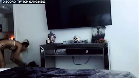 Twitch Girl Flashing Boobs Accidental Nip Slips Set 78