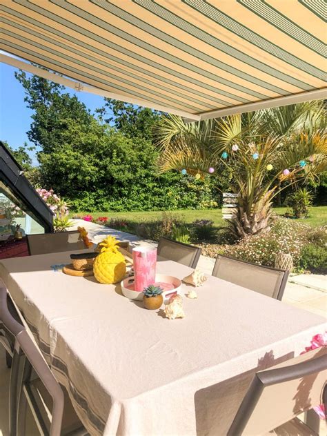 Organiser Une Pool Party Garden Party Sunset And Bikini