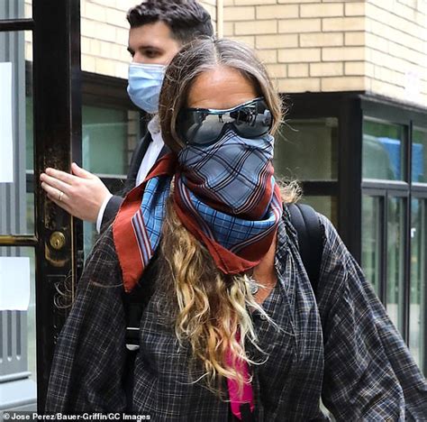 Sarah Jessica Parker Reps Her Own Brand In Sjp Heels And Sunglasses At