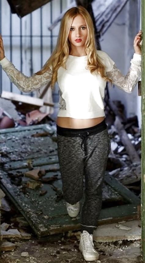 Jeune Francaise Aux Gros Seins Photo