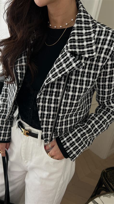 이지 캐쥬얼 룩 난닝구 Naning9” 한여름에는 단독으로 봄가을겨울에는 같이 레이어드해서 입기 너무 좋은 만능 레이스 나시원피스🖤 Instagram