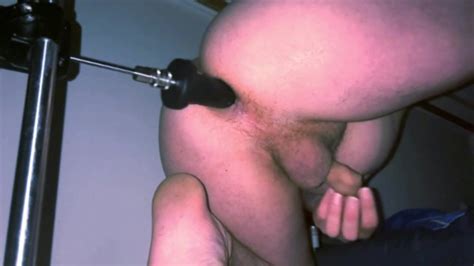 操屄机器上的两个假屌，马射精假屌 Pornhub Gay