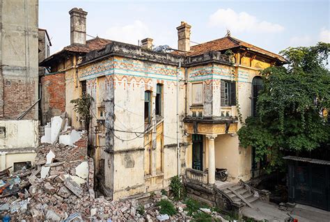 Hanoi To Pull Plug On Iconic Radio Station