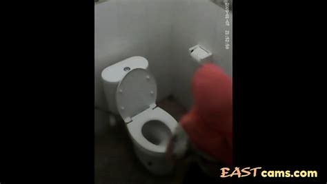 Intip Tudung Dalam Tandas Eporner