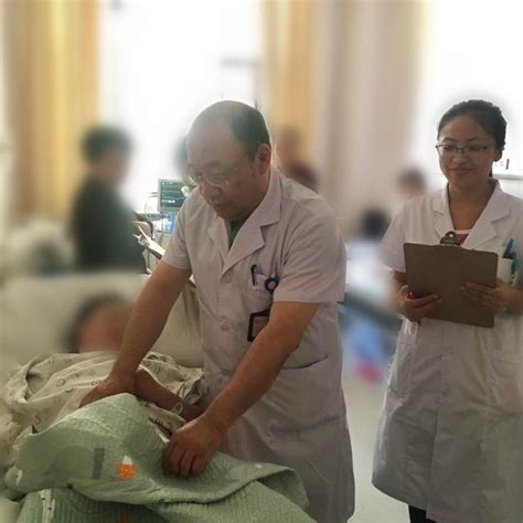 哈醫大二院為年輕女患實施肌瘤核除術一次性剔除66個子宮肌瘤 每日頭條