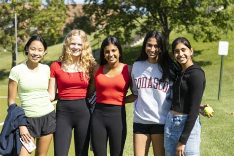 Ninth Graders Cheer For A New Year Micds