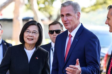 Defying China Mccarthy Stands United With Taiwans President