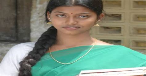 குங்குமப்பூவும் கொஞ்சுபுறாவும் பட நடிகையா இது ஆளே அடையாளம் தெரியாமல்