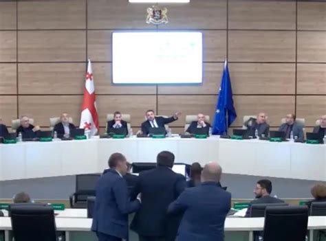 გიორგი კალანდარიშვილმა „ერთიანობა ნაციონალური მოძრაობის“ წარმომადგენელი ლაშა ფარულავა ცესკო ს