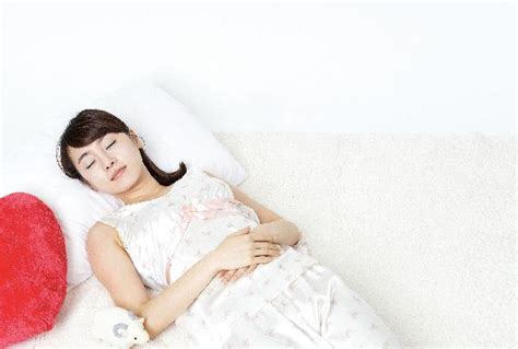 편안한 숙면을 위한 요가 집에서 간단히 할 수 있어 당신의 건강가이드 헬스조선