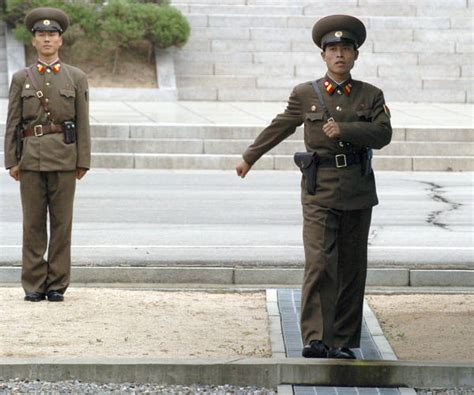 南北朝鮮の境界にある板門店の「共同警備区域」（js：北緯38度線 写真特集：時事ドットコム