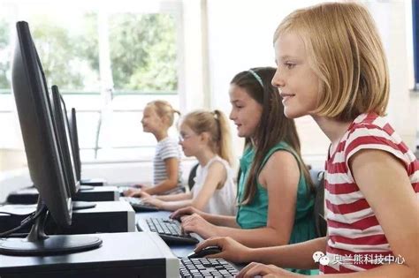 编程是教育刚需与语言同等重要 奥兰熊科技中心专注STEAM教育