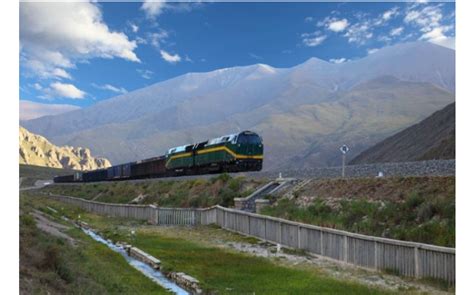 Duuren Life Дэлхийн хамгийн урт төмөр замаар хурдны галт тэрэг явж эхэлжээ