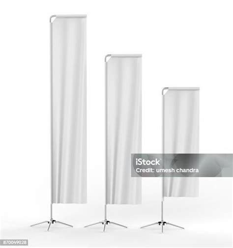 빈 흰색 블록 직사각형 깃털 플래그 야외 소매 비주얼 머천다이징 광고 비치 홍보 깃발 배너 또는 수직 배너 흰색 배경 서식