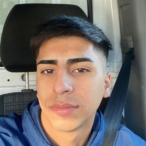 Nahuel Ledesma N Ledesma • Threads Say More