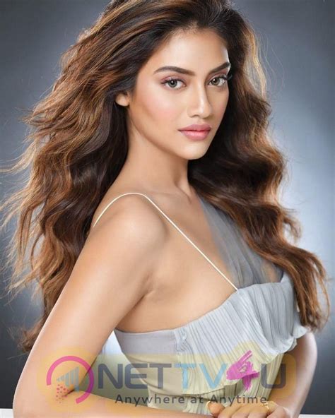 Actress Nusrat Jahan Romantic Photos Galleries Hd Images