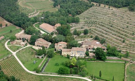 แองเจลินา โจลี แฉอดีตสามี แบรด พิตต์ บีบคอ ตบหน้าลูกบนเครื่องบินปี 2016 Thaiger ข่าวไทย