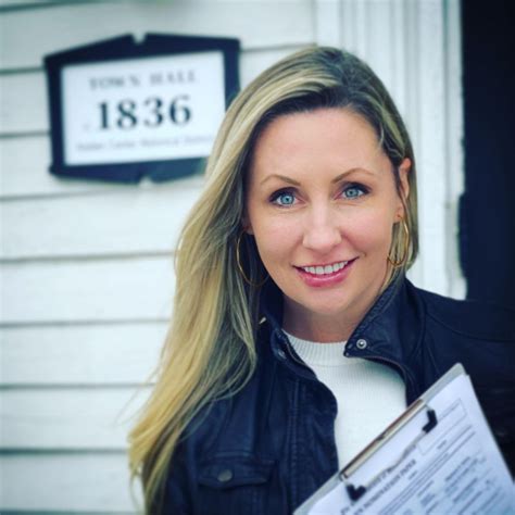 Holdenrocks Localgovernment Community Work Stephanie Wright Mulroy