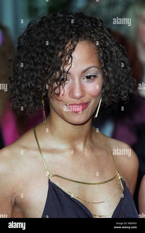 Naomi Russell S Instagram Twitter Facebook On Idcrawl