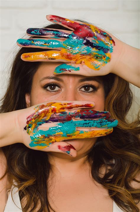 Susie Color Hands Sooztheartist