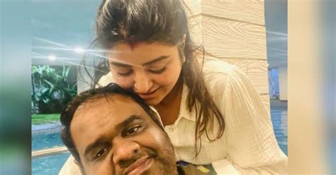 वाइफ के लिए फिल्मेकर ने बयां की प्यार वाली फीलिंग्स रोमांटिक Photos को देख बोले लोग पैसा कुछ