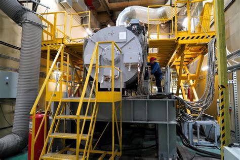 Коломенский завод отгрузил первый дизельгенератор для нового локомотива ТЭ26 в блоге