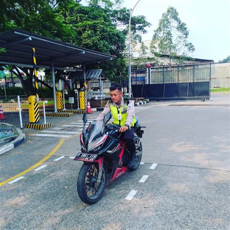 Devindra Aritonang Youtube