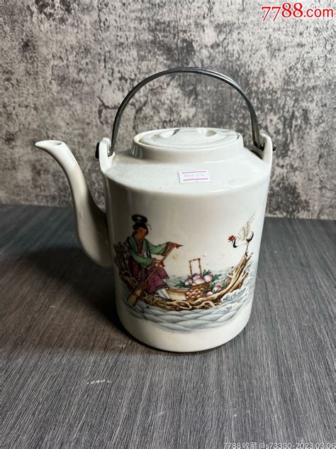 80年代左右，麻姑献寿提梁壶一把旧瓷器专注寡妇二十年【7788收藏收藏热线】