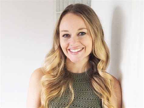 How To Date An Avoidant Attachment Style Couples Therapist