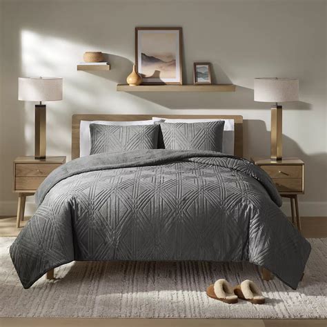 Bearpaw Carson Embossed Comforter Set With Shams