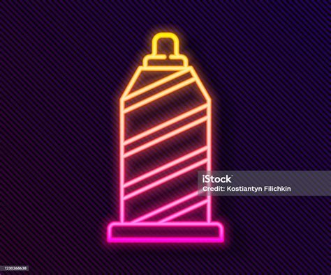 검은 색 배경에 격리 스풀 아이콘에 빛나는 네온 라인 바느질 스레드 원사 스풀 스레드 보빈 벡터 일러스트레이션 건강관리와 의술에 대한 스톡 벡터 아트 및 기타 이미지