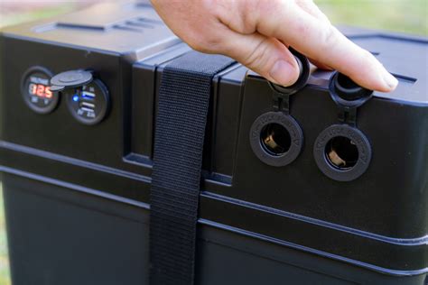 باکس باتری قابل حمل با خروجی Dc، Usb و فندکی Ibattbox0012 ایران آیرونمن ۴x۴