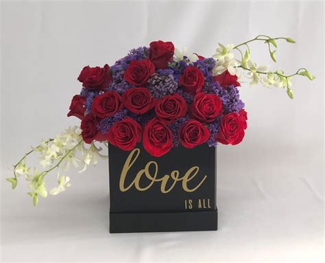 Daniela Laflor By Laura