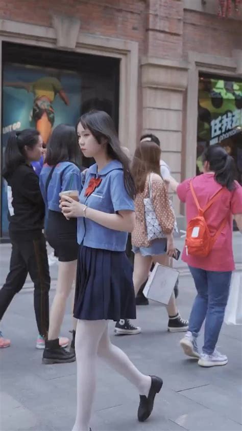 白袜 小姐姐小女孩白袜校服 伤感说说吧