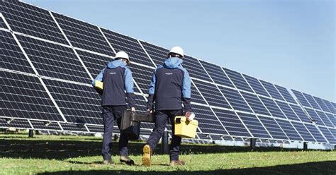 Megaom Comienza Su Actividad Gestionando 3gw En 32 Plantas Infobae