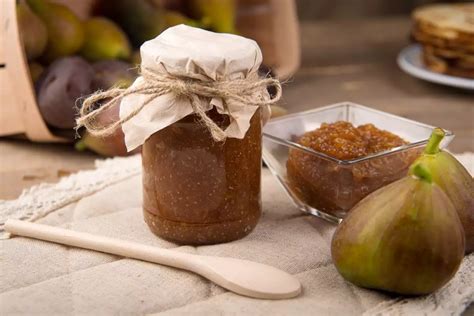 Сладкиш с Орехи и Сладко от Смокини 24 Предложения Gotvach Bg