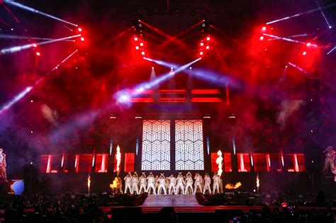 In Photos Seventeen Pulls Off Epic Follow Tour Concert At Philippine