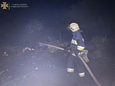 Росіяни вночі нанесли удар по Одещині влучили у склад Новости Section Ukr Net