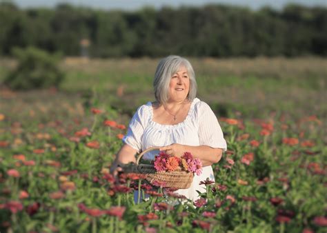 Fall Mums 101 From Picking To Perfect Care White Lilac Farmhouse