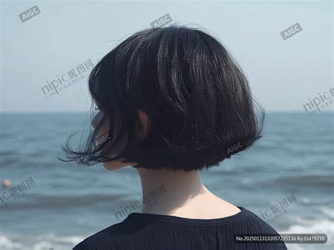 Ai创作图短发女孩头像 Bobo头 短发妹妹头 一个人短头发 浓度短头发 短发女孩手绘头像 短头发的困扰 短短的头发 中短发 舒适短头发 Bob头发 短发女生 清纯短发少女 女生头像 文艺头像