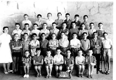 Photo De Classe Cours Moyen 2° Année De 1959 Ecole Primaire Copains