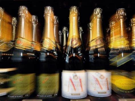La Russia qualifica lo champagne francese come "vino frizzante" e si ...